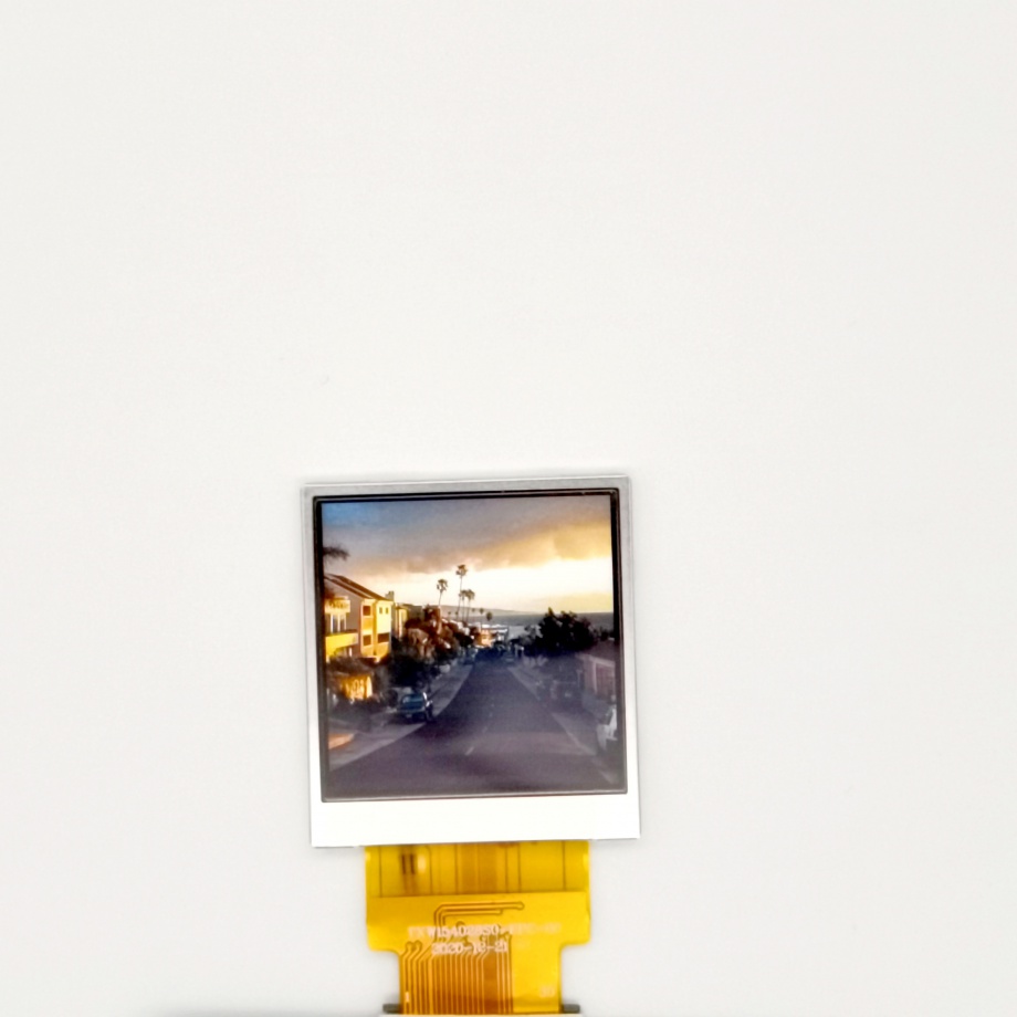 TXW154028S0 1.54 inch 240*240 square IPS LCD display 1100cd/m2 outdoor ...